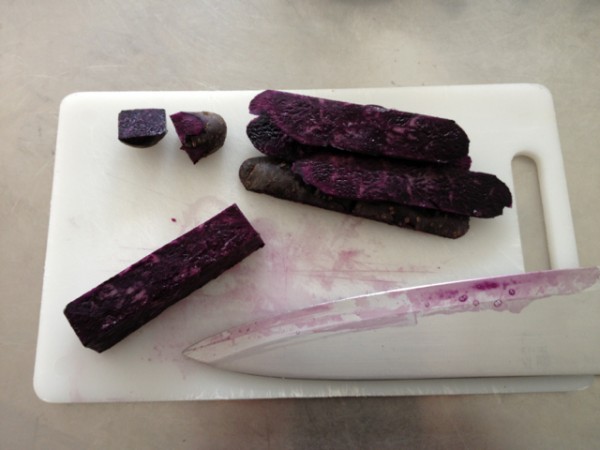 Purple Congo potato — Bio